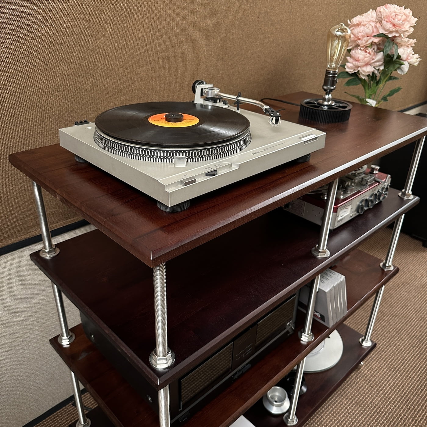 VAC - 4 Shelf Double Width - 42” x 20” AV Rack - AVR-4S-2C