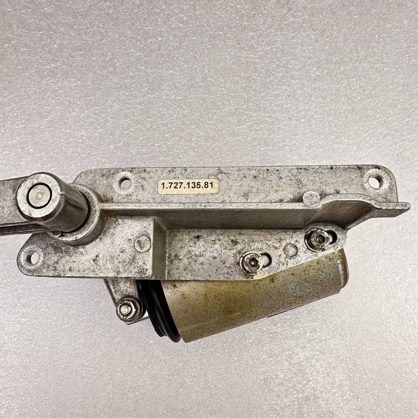 Studer A807 - Pinch Roller Assembly - 1.727.135.81